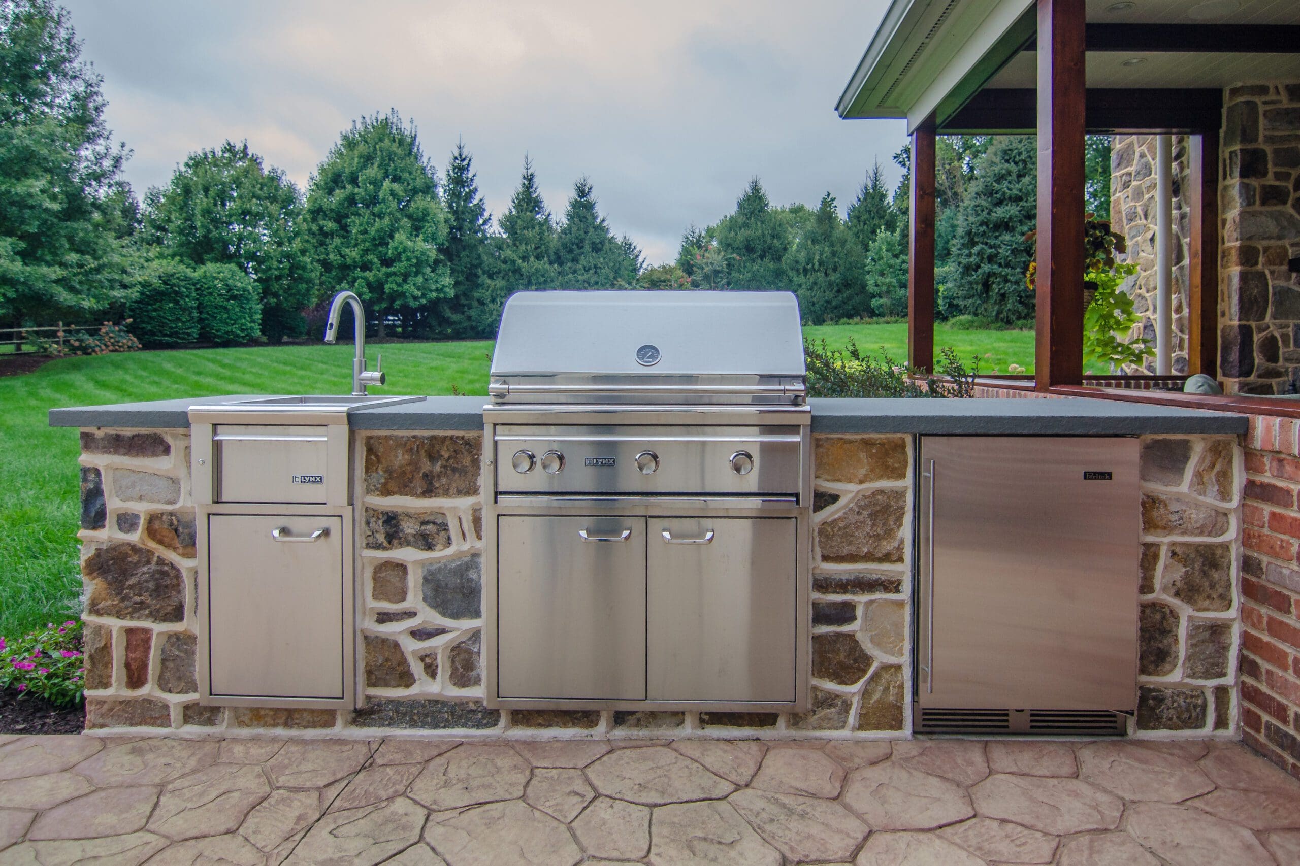 Using Your Outdoor Kitchen in Winter | Dutchies Stoneworks