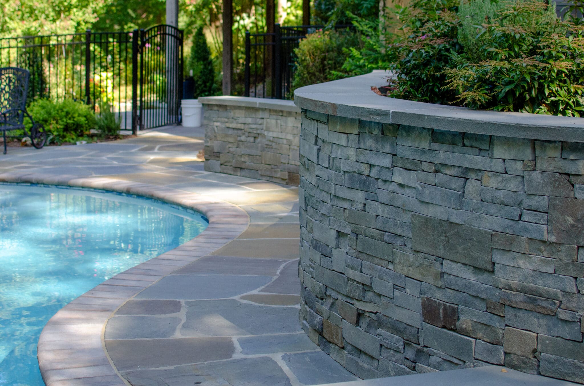 Project #032 – Natural Flagstone Pool Deck and Retaining/Sitting Wall ...